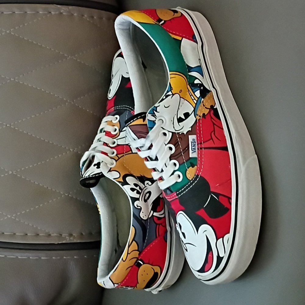Vans X Disney Mickey And Friends Era Men's Sneakers - Gem